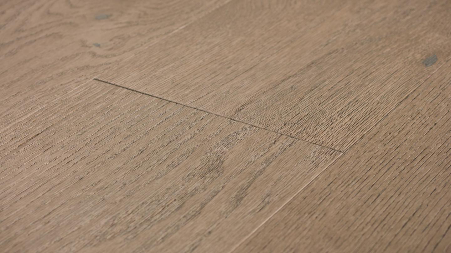 Brushed Oak 'Axe Blade' | Kentwood Flooring