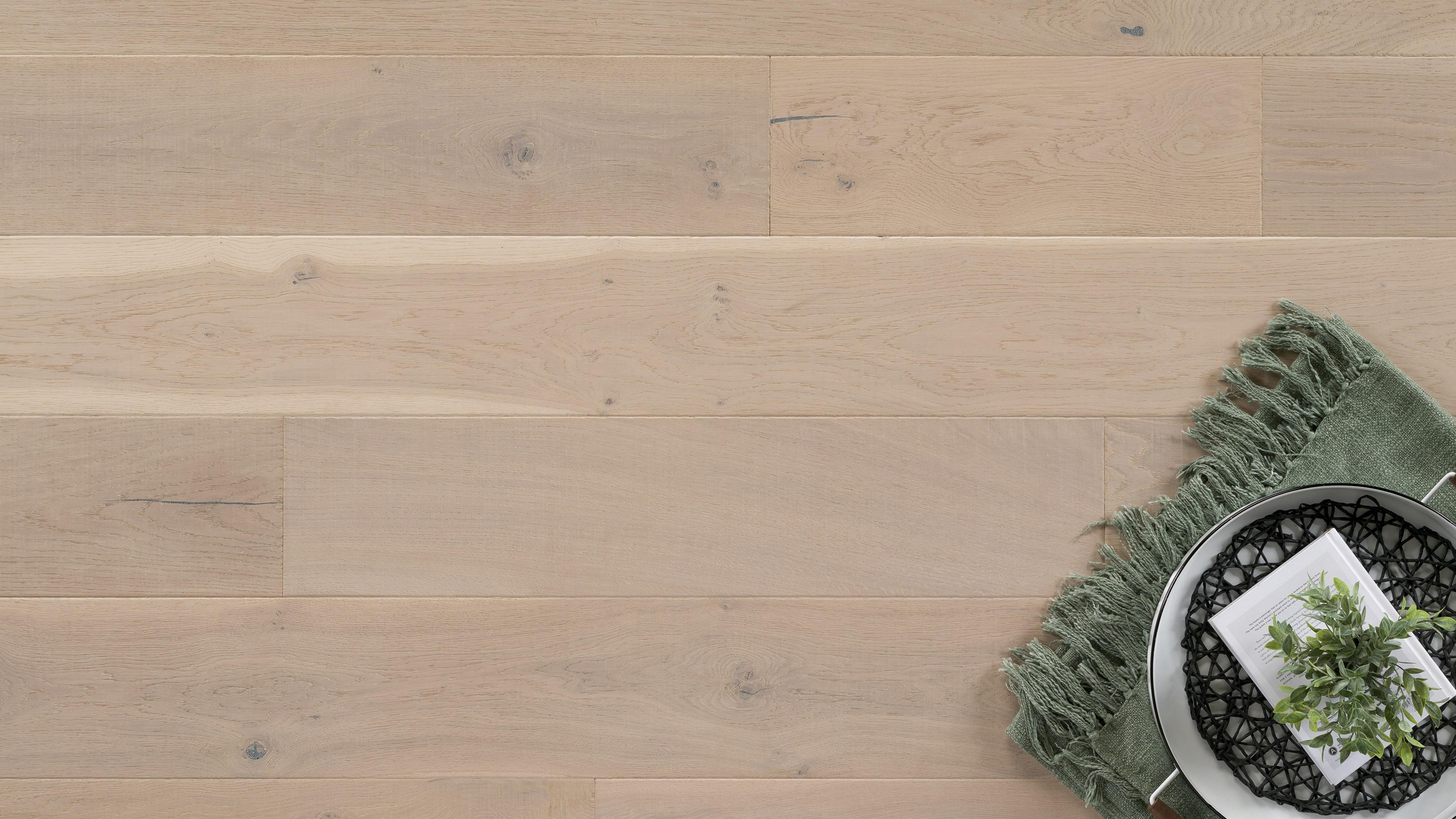 Brushed Oak Reading Nook | Kentwood Flooring